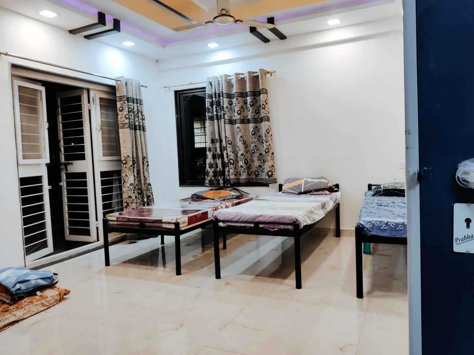 Best PG in Wakad For Boys & Girls, Coliving space Near Me